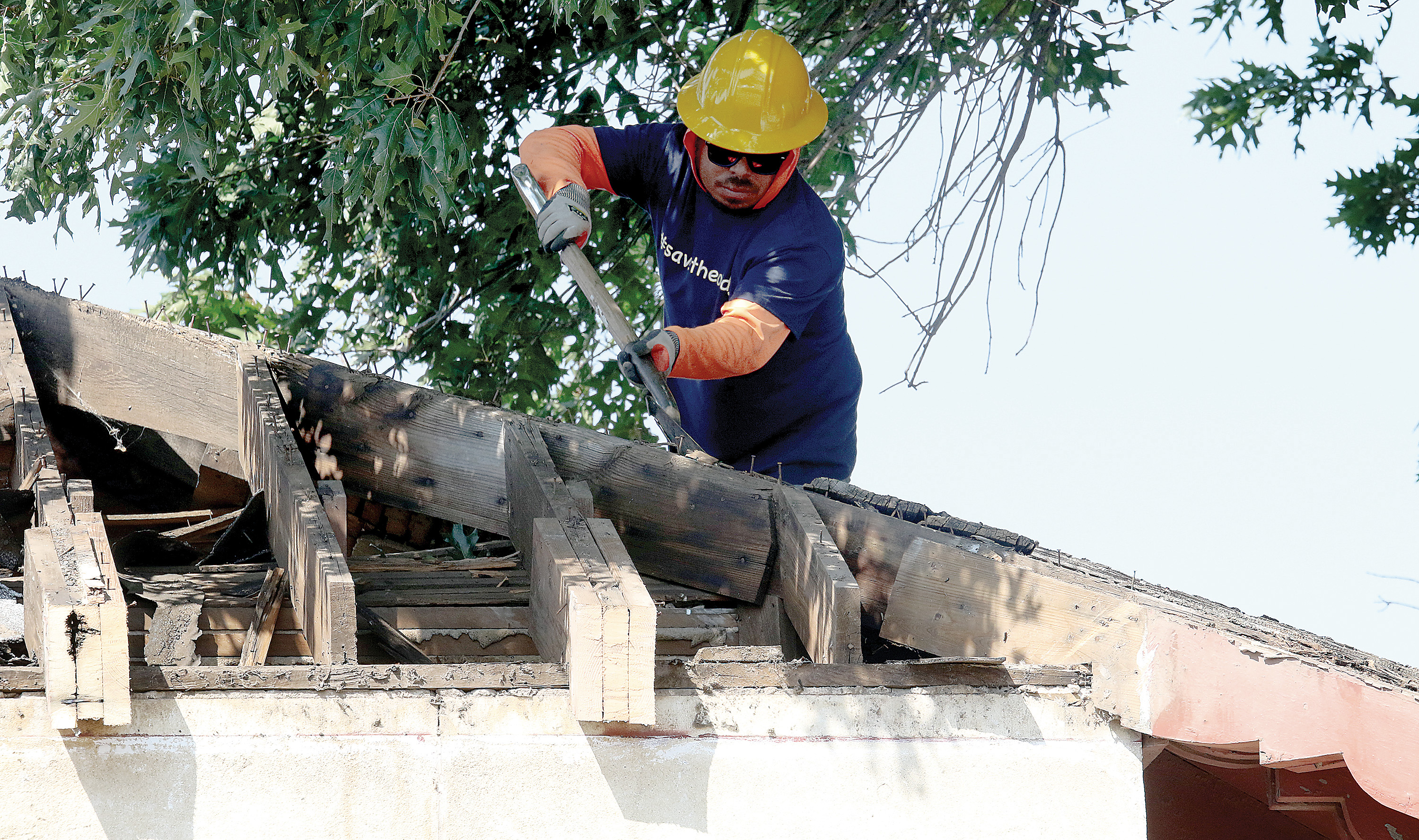 Historic jail roof replacement under way | El Reno Tribune
